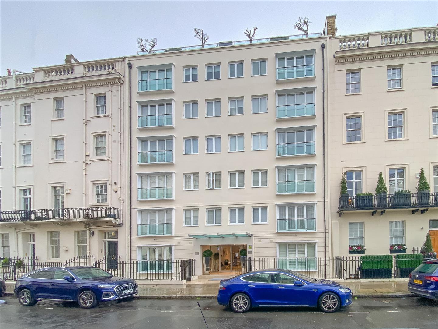 Pembroke House, Chesham Street, SW1 - Laurent Residential